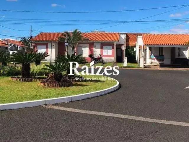 Casa / Sobrado em Condomínio para Venda em Uberlândia/MG Aclimação 2 Quartos