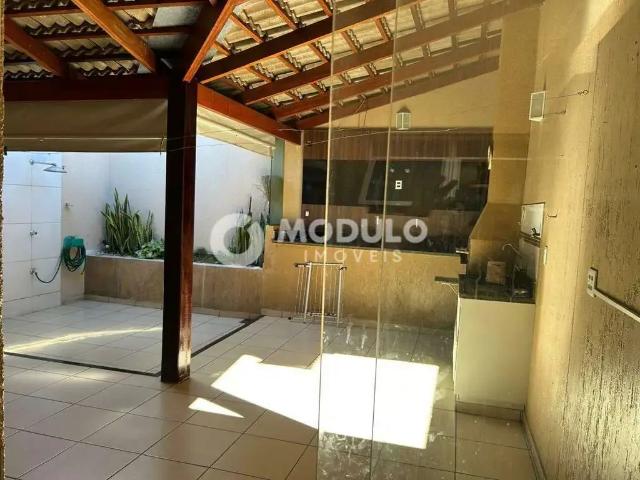 Casa / Sobrado em Condomínio para Venda em Uberlândia/MG Aclimação 2 Quartos