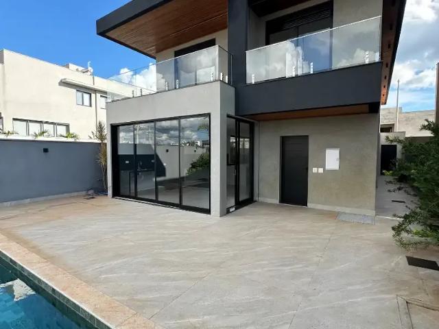 Casa / Sobrado em Condomínio para Venda em Uberlândia/MG Gávea 4 Quartos