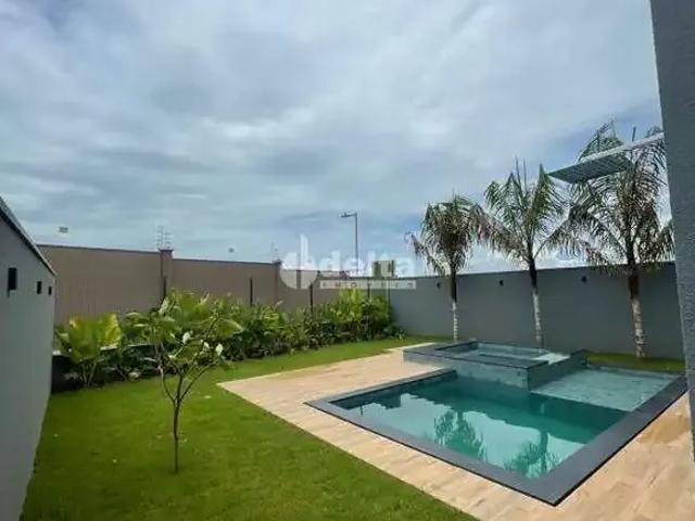 Casa / Sobrado em Condomínio para Venda em Uberlândia/MG Gávea 4 Quartos