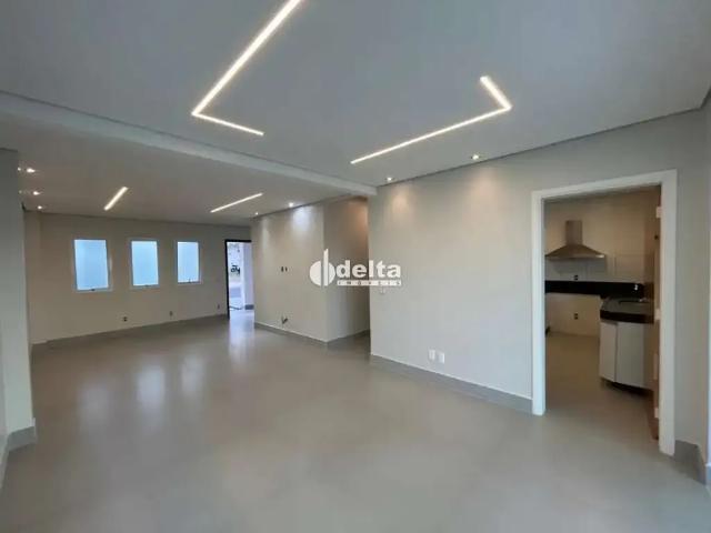 Casa / Sobrado em Condomínio para Venda em Uberlândia/MG Gávea 4 Quartos