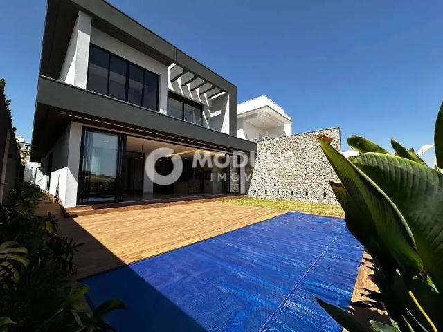 Casa / Sobrado em Condomínio para Venda em Uberlândia/MG Gávea 4 Quartos