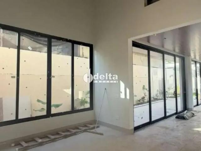 Casa / Sobrado em Condomínio para Venda em Uberlândia/MG Gávea 4 Quartos