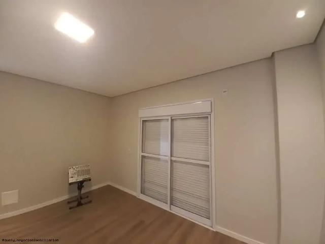 Casa / Sobrado em Condomínio para Venda em Uberlândia/MG Gávea 4 Quartos