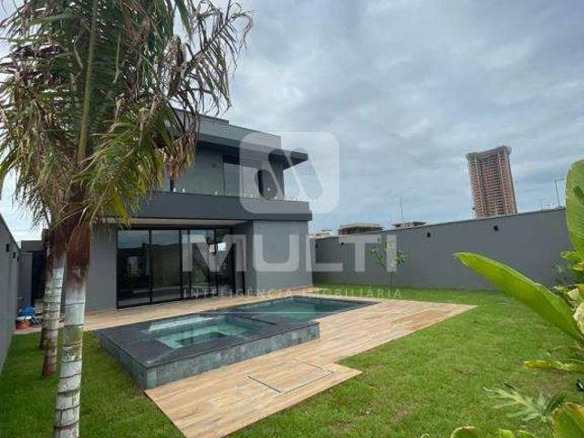 Casa / Sobrado em Condomínio para Venda em Uberlândia/MG Gávea 4 Quartos
