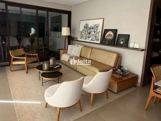 Casa / Sobrado em Condomínio para Venda em Uberlândia/MG Gávea 4 Quartos