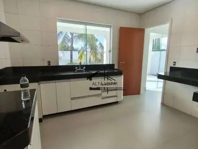 Casa / Sobrado em Condomínio para Venda em Uberlândia/MG Gávea 4 Quartos