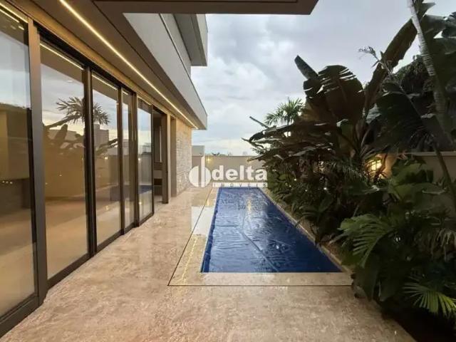 Casa / Sobrado em Condomínio para Venda em Uberlândia/MG Gávea 4 Quartos