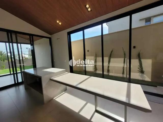 Casa / Sobrado em Condomínio para Venda em Uberlândia/MG Gávea 3 Quartos