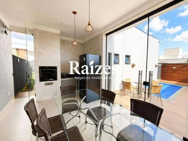 Casa / Sobrado em Condomínio para Venda em Uberlândia/MG Grand Ville 3 Quartos