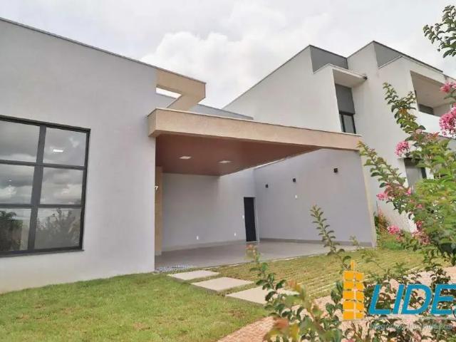 Casa / Sobrado em Condomínio para Venda em Uberlândia/MG Grand Ville 3 Quartos