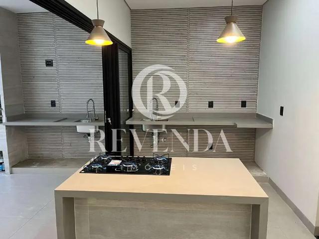 Casa / Sobrado em Condomínio para Venda em Uberlândia/MG Grand Ville 3 Quartos