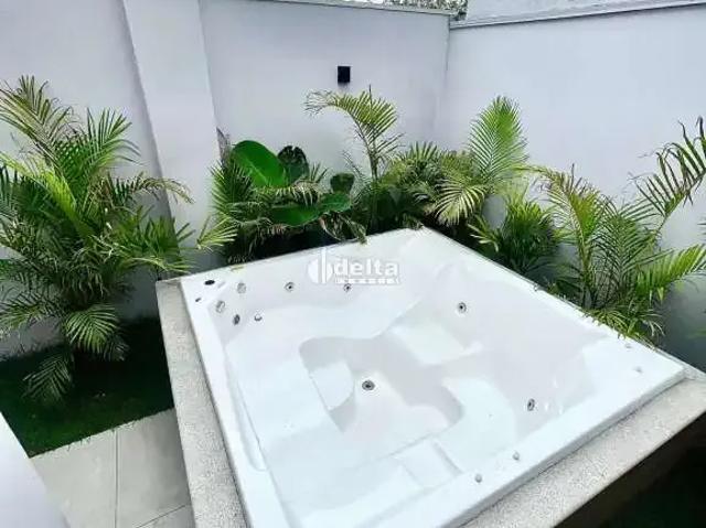 Casa / Sobrado em Condomínio para Venda em Uberlândia/MG Grand Ville 3 Quartos
