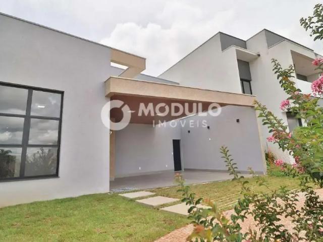 Casa / Sobrado em Condomínio para Venda em Uberlândia/MG Grand Ville 3 Quartos