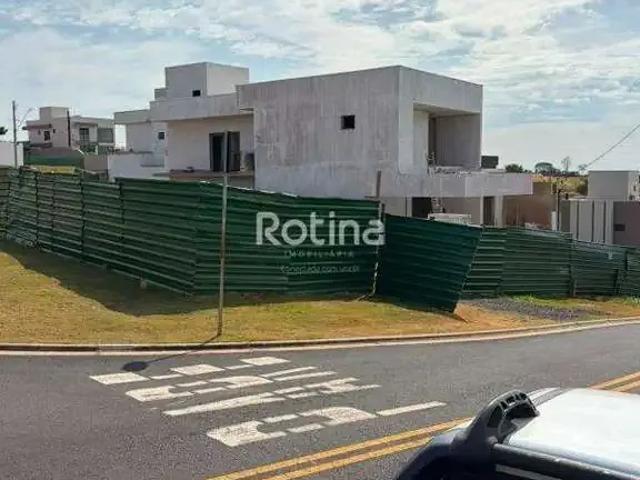 Casa / Sobrado em Condomínio para Venda em Uberlândia/MG Granja Marileusa 3 Quartos