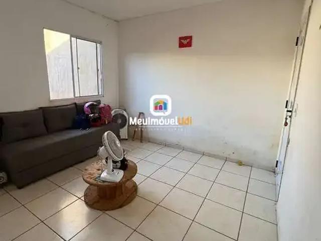 Casa / Sobrado em Condomínio para Venda em Uberlândia/MG Jardim Califórnia 2 Quartos