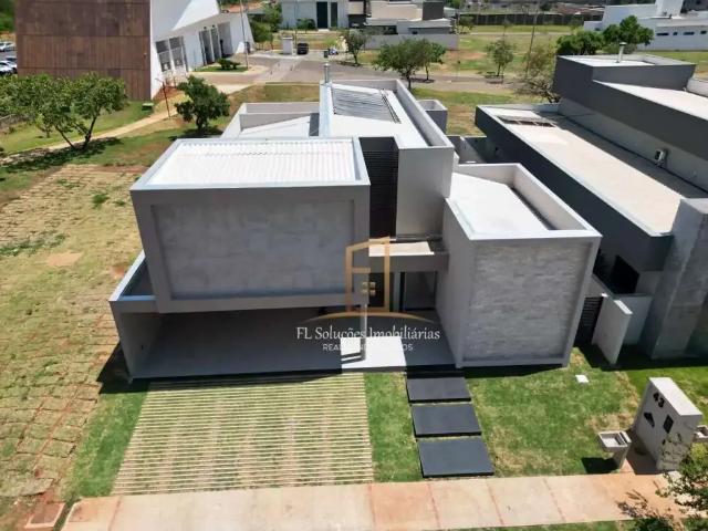 Casa / Sobrado em Condomínio para Venda em Uberlândia/MG Jardim Espanha 3 Quartos