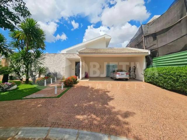 Casa / Sobrado em Condomínio para Venda em Uberlândia/MG Jardim Karaíba 4 Quartos