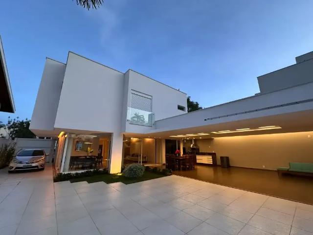 Casa / Sobrado em Condomínio para Venda em Uberlândia/MG Jardim Karaíba 4 Quartos