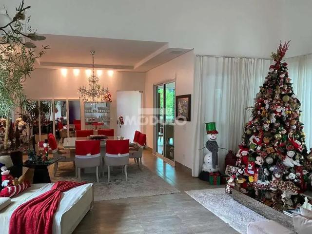 Casa / Sobrado em Condomínio para Venda em Uberlândia/MG Jardim Karaíba 4 Quartos