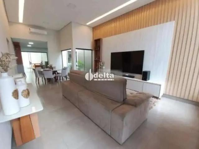 Casa / Sobrado em Condomínio para Venda em Uberlândia/MG Jardim Holanda 3 Quartos