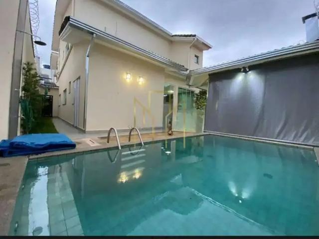 Casa / Sobrado em Condomínio para Venda em Uberlândia/MG Jardim Patrícia 4 Quartos