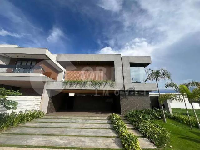Casa / Sobrado em Condomínio para Venda em Uberlândia/MG Jardim Versailles 5 Quartos