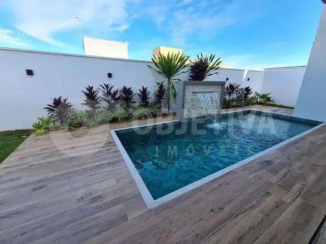 Casa / Sobrado em Condomínio para Venda em Uberlândia/MG Jardins Gênova 4 Quartos