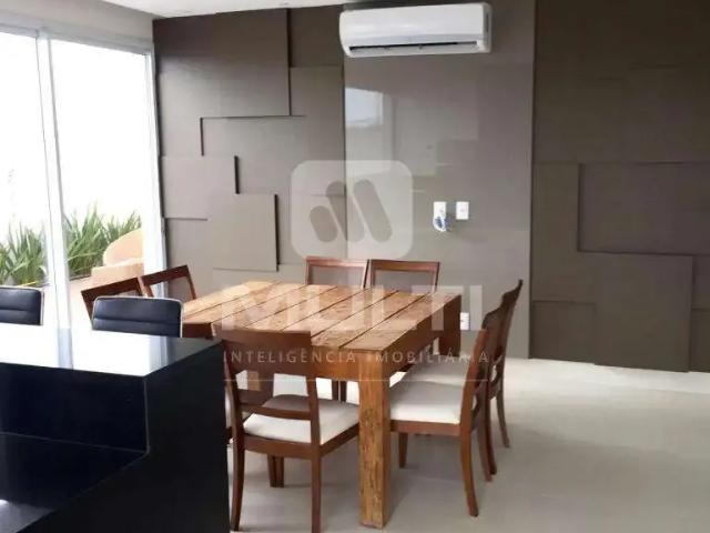Casa / Sobrado em Condomínio para Venda em Uberlândia/MG Jardins Gênova 4 Quartos