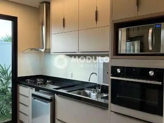 Casa / Sobrado em Condomínio para Venda em Uberlândia/MG Laranjeiras 3 Quartos