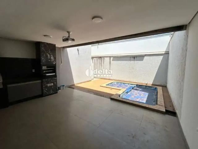 Casa / Sobrado em Condomínio para Venda em Uberlândia/MG Laranjeiras 3 Quartos