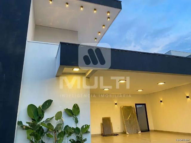 Casa / Sobrado em Condomínio para Venda em Uberlândia/MG Laranjeiras 3 Quartos