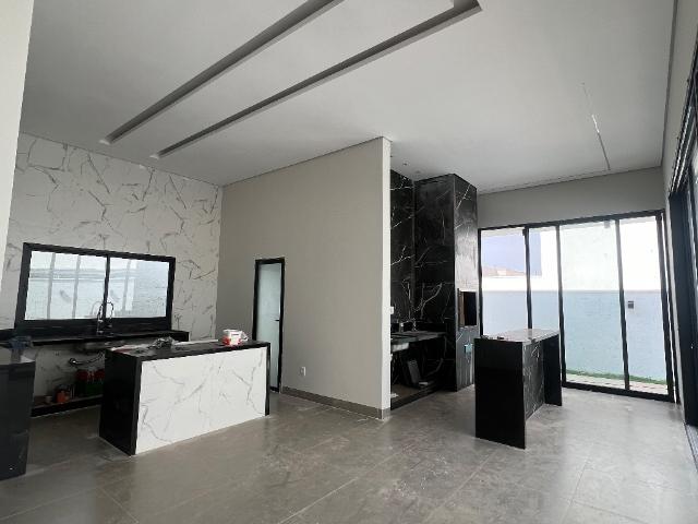 Casa / Sobrado em Condomínio para Venda em Uberlândia/MG Laranjeiras 3 Quartos