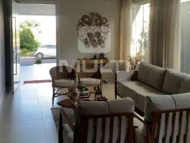 Casa / Sobrado em Condomínio para Venda em Uberlândia/MG Laranjeiras 3 Quartos