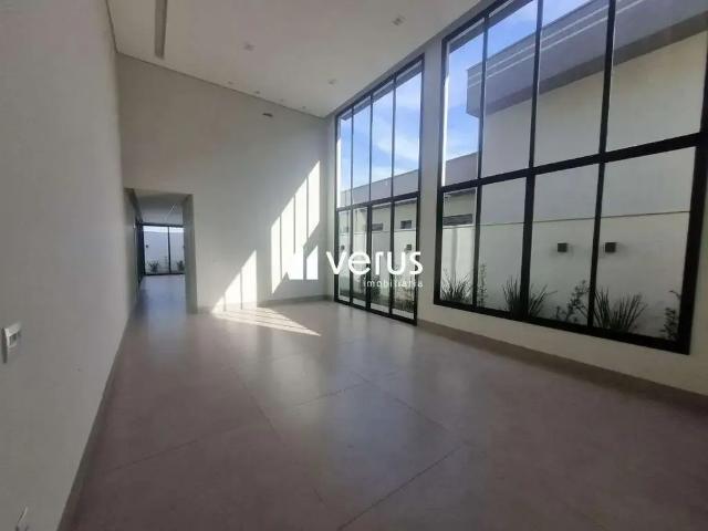 Casa / Sobrado em Condomínio para Venda em Uberlândia/MG Laranjeiras 3 Quartos