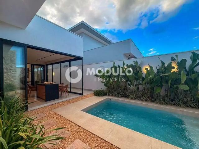 Casa / Sobrado em Condomínio para Venda em Uberlândia/MG Laranjeiras 3 Quartos