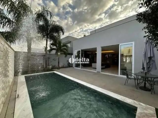 Casa / Sobrado em Condomínio para Venda em Uberlândia/MG Laranjeiras 3 Quartos