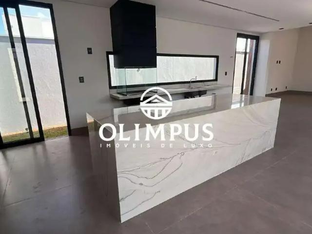 Casa / Sobrado em Condomínio para Venda em Uberlândia/MG Laranjeiras 3 Quartos