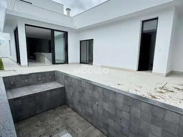 Casa / Sobrado em Condomínio para Venda em Uberlândia/MG Laranjeiras 3 Quartos