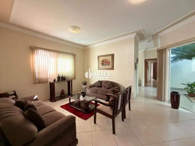 Casa / Sobrado em Condomínio para Venda em Uberlândia/MG Nova Uberlândia 4 Quartos