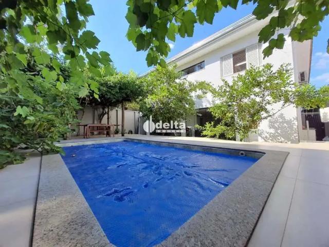Casa / Sobrado em Condomínio para Venda em Uberlândia/MG Nova Uberlândia 4 Quartos