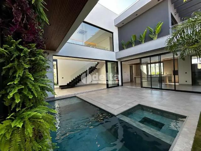 Casa / Sobrado em Condomínio para Venda em Uberlândia/MG Nova Uberlândia 5 Quartos