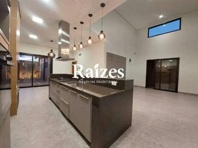 Casa / Sobrado em Condomínio para Venda em Uberlândia/MG Novo Mundo 3 Quartos