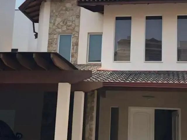 Casa / Sobrado em Condomínio para Venda em Valinhos/SP Chácaras Alpina 3 Quartos
