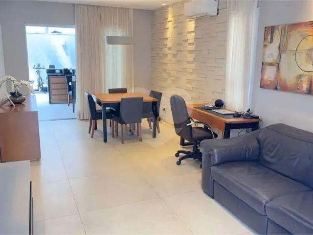 Casa / Sobrado em Condomínio para Venda em Valinhos/SP Apaga Fogo 3 Quartos