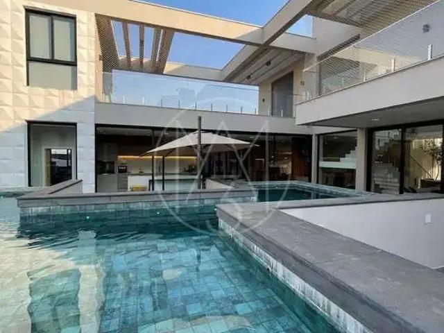 Casa / Sobrado em Condomínio para Venda em Valinhos/SP Joapiranga 4 Quartos