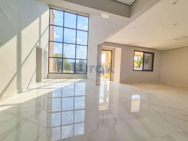 Casa / Sobrado em Condomínio para Venda em Valinhos/SP Joapiranga 4 Quartos