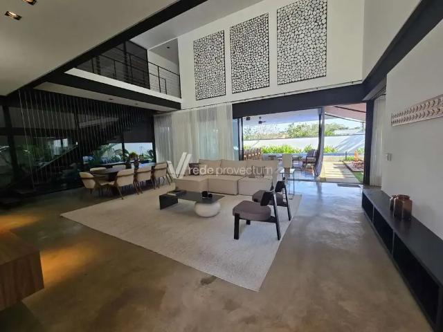Casa / Sobrado em Condomínio para Venda em Valinhos/SP Jardim Europa 4 Quartos