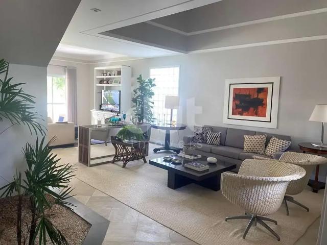 Casa / Sobrado em Condomínio para Venda em Valinhos/SP Jardim Paiquerê 4 Quartos