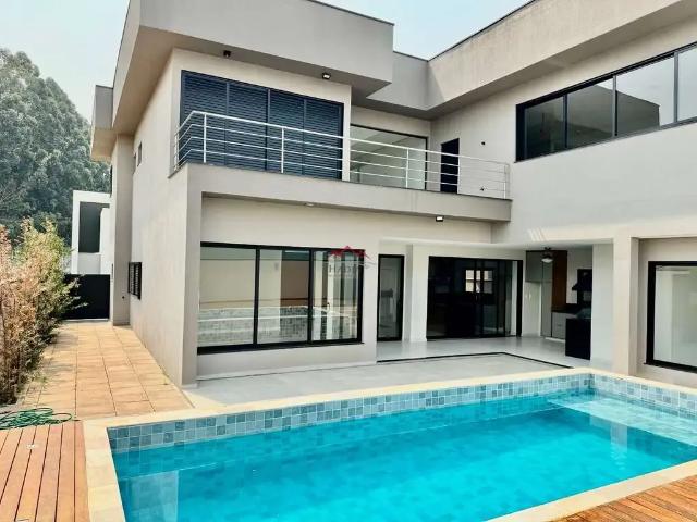 Casa / Sobrado em Condomínio para Venda em Valinhos/SP Jardim Portugal 5 Quartos